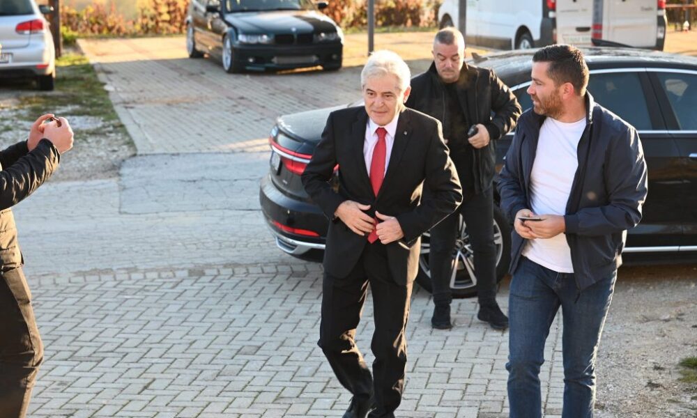 Ali Ahmeti: Votova me bindjen për paqe, barazi dhe dinjitet – Smart News